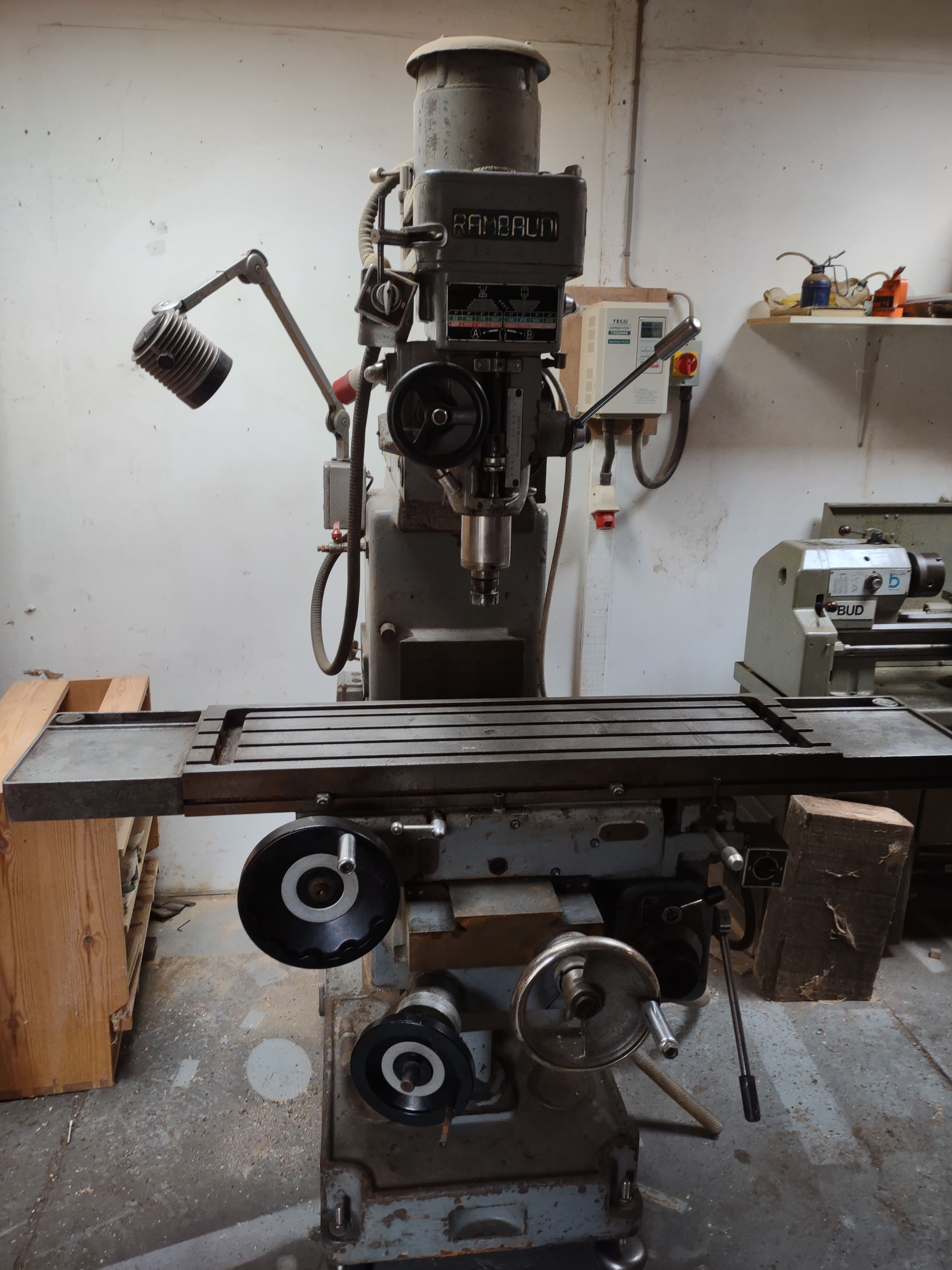For Sale: Rambaudi Ram Head Vertical Milling Machine