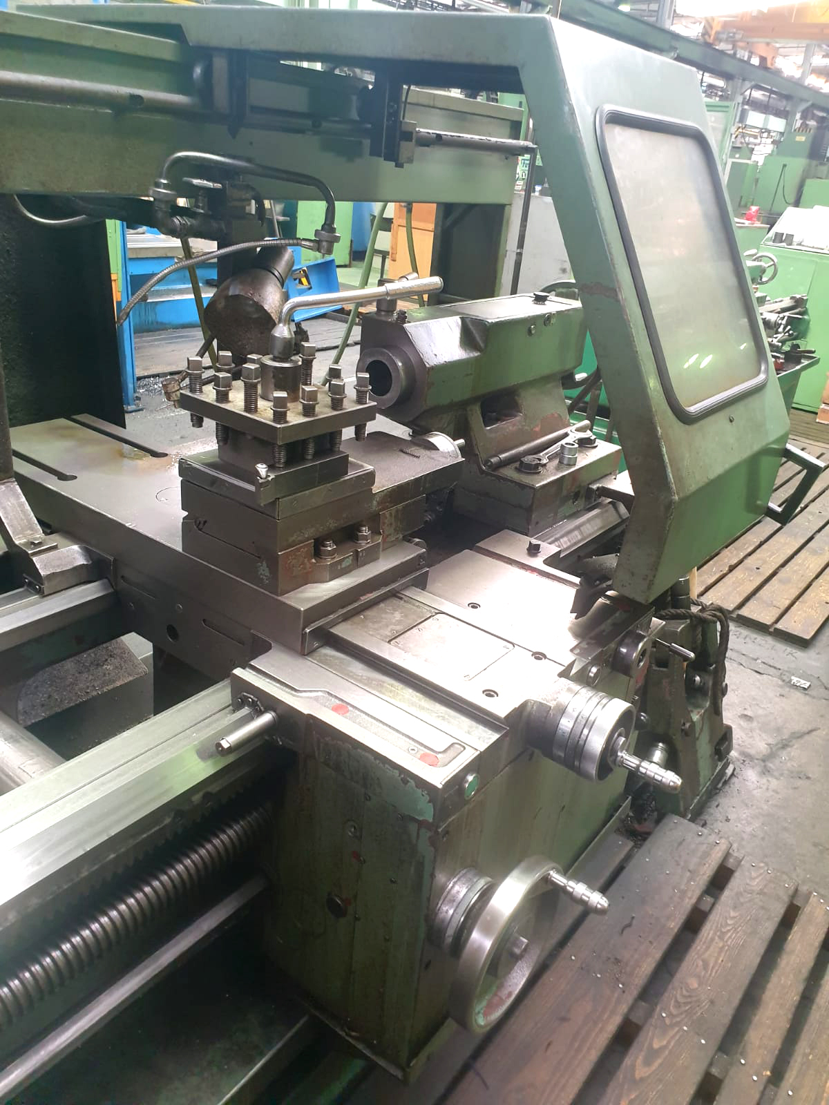 TOS SUI63 and SUI80 Lathes