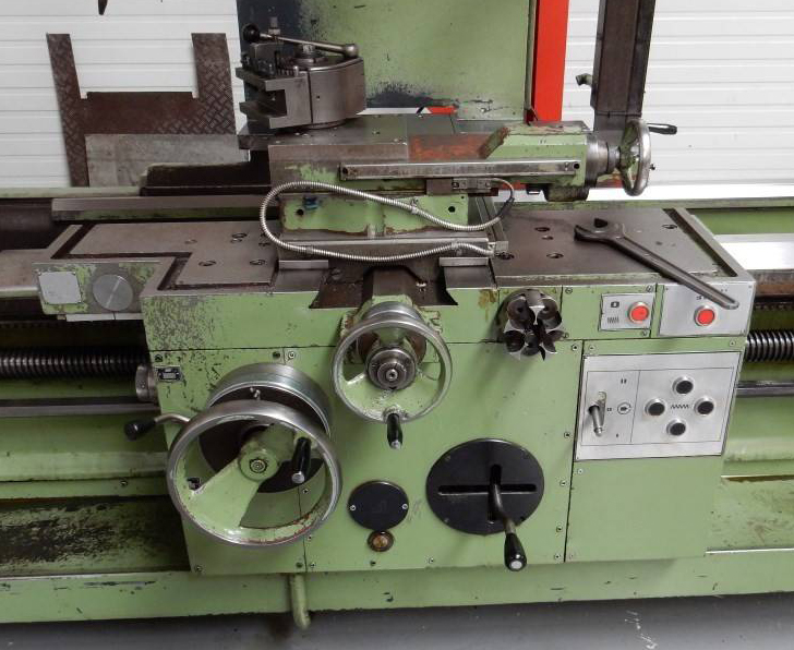 TOS SUS-63 & SUS-80 Lathes